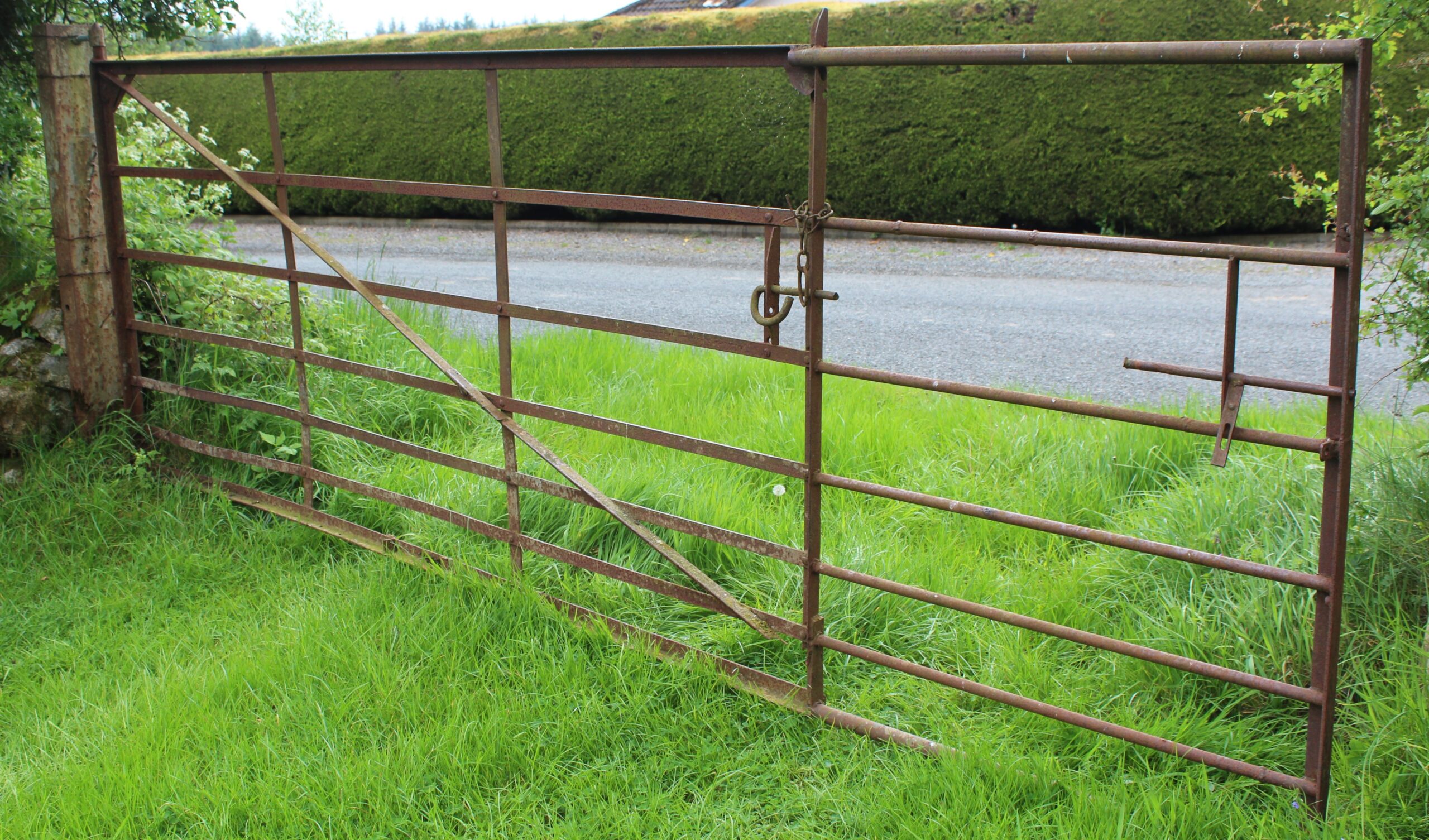 Metal Gates In County Wicklow - Donard Imaal History