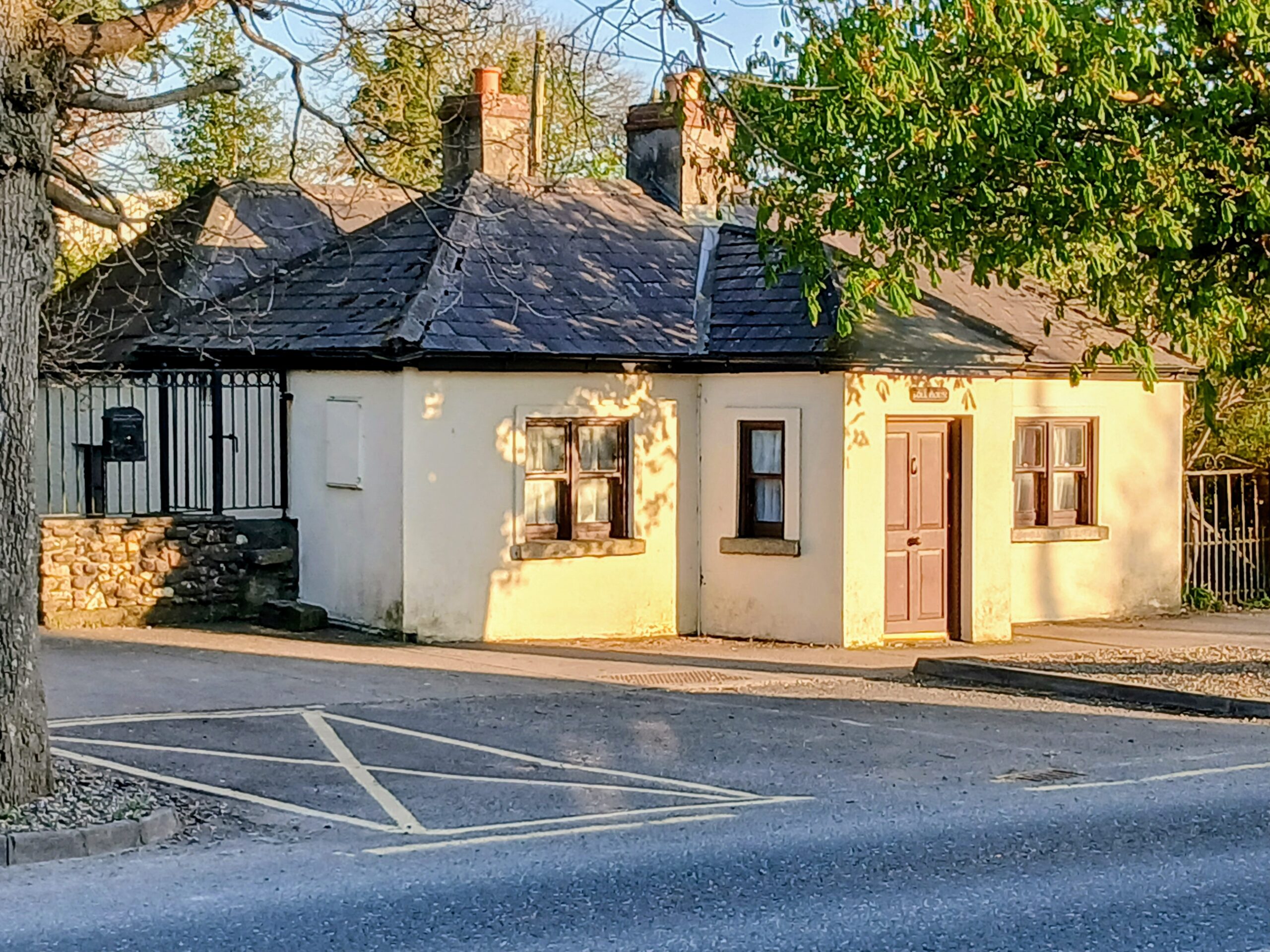 Blessington Toll House and Turnpike Road - Blessington History Society
